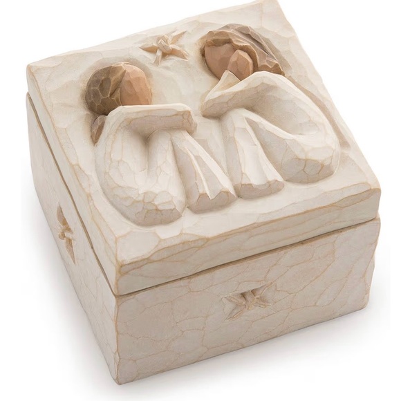 Willow Tree | Accents | Willow Tree Friendship Keepsake Box | Poshmark